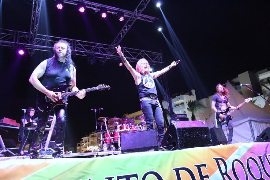 Más de cinco mil personas disfrutaron del concierto de Medina Azahara ... Más de cinco mil personas disfrutaron del concierto de Medina Azahara ...