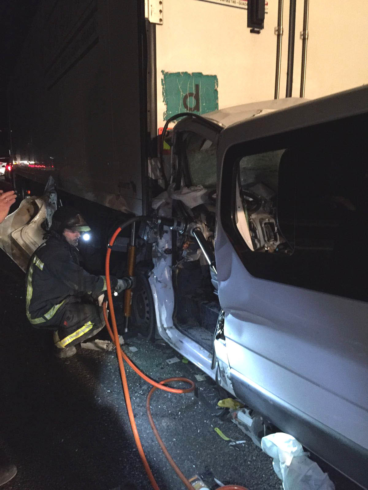 Los Bomberos rescatan a un hombre tras un accidente de tráfico en la A7 ... Los Bomberos rescatan a un hombre tras un accidente de tráfico en la A7 ...