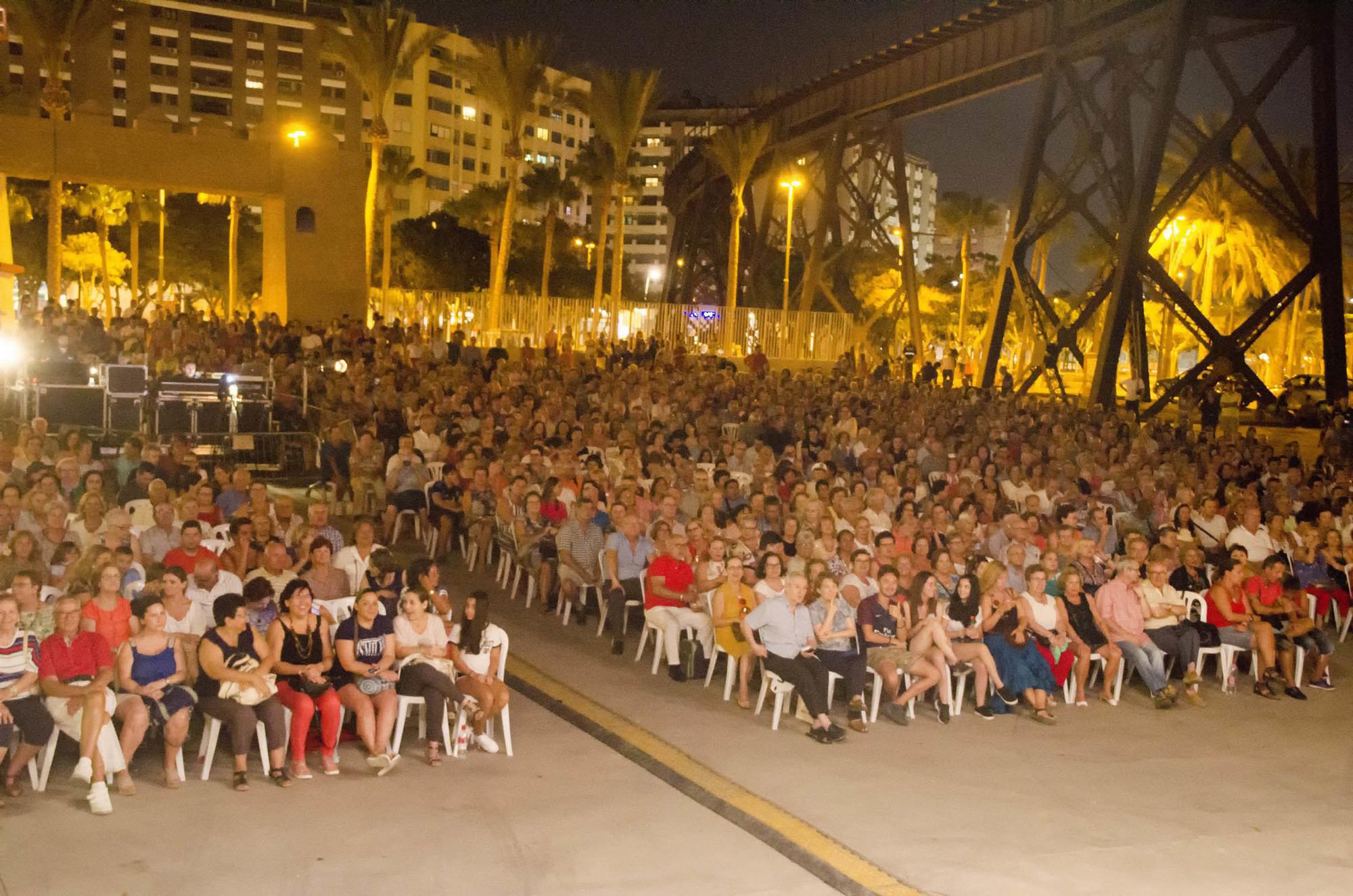 Folclores De España México Portugal Y Ucrania Llegan A La Feria De